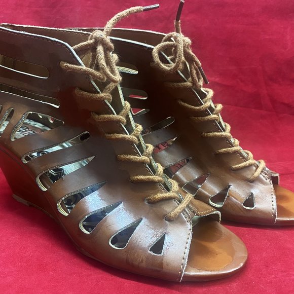 Brash | Shoes | Brash Women 8 Back Zip Front Tie Wedge Heel Brown ...
